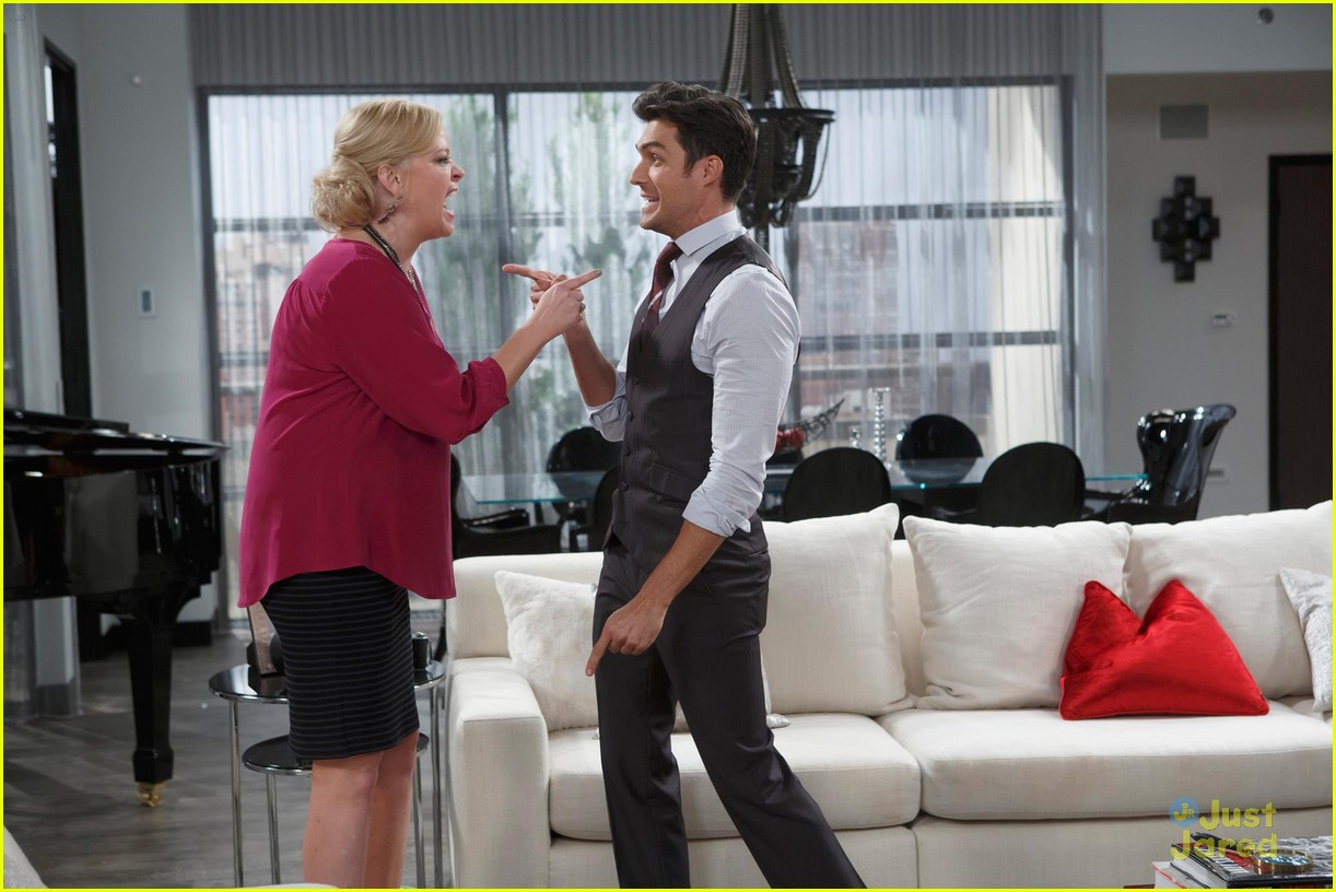 Bonnie & Brad Butt Heads In Tonight's 'Baby Daddy' | Photo 784983 ...