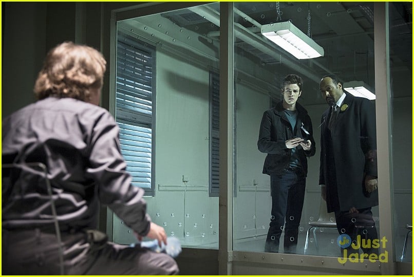 Mark Hamill Reprises His Role as The Trickster on Tonight's 'The Flash ...