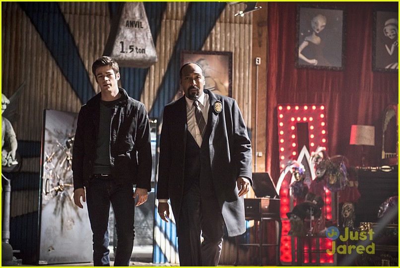 Mark Hamill Reprises His Role as The Trickster on Tonight's 'The Flash ...