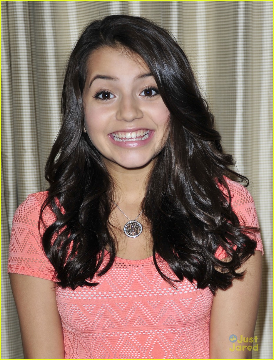 Isabela Moner Covers Duffy's 'Mercy' - Watch Here (Exclusive) | Photo ...