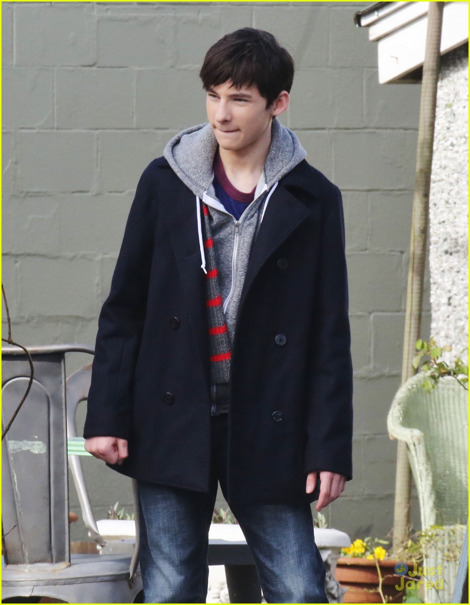 Jared Gilmore Films With Emma's Yellow Volkswagen on 'Once' in ...