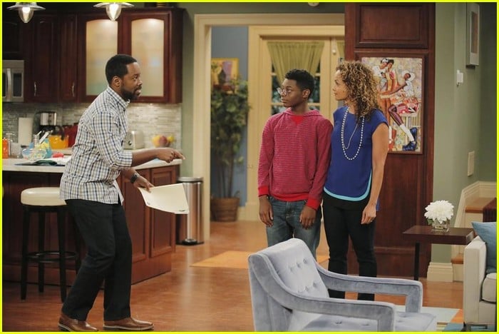 Will Marisa Find Out About K.C.'s Spy Life on 'K.C. Undercover' Tonight ...