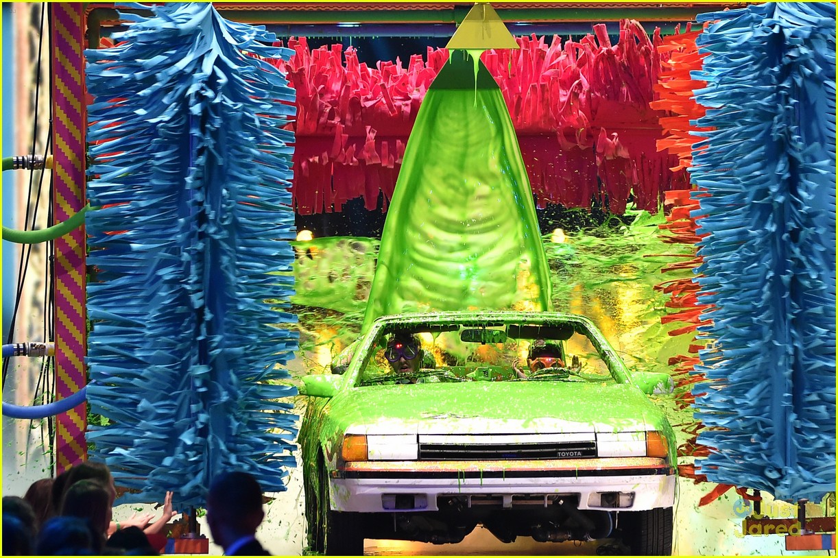 Watch Kira Kosarin & Jack Griffo Get Slimed At Kids Choice Awards 2015 ...