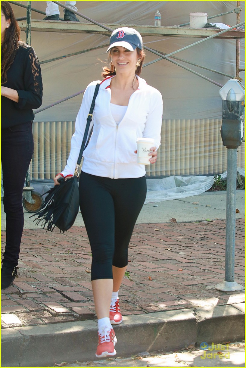 Jessica Lowndes Shares New Workout Videos On Instagram - Watch Here ...