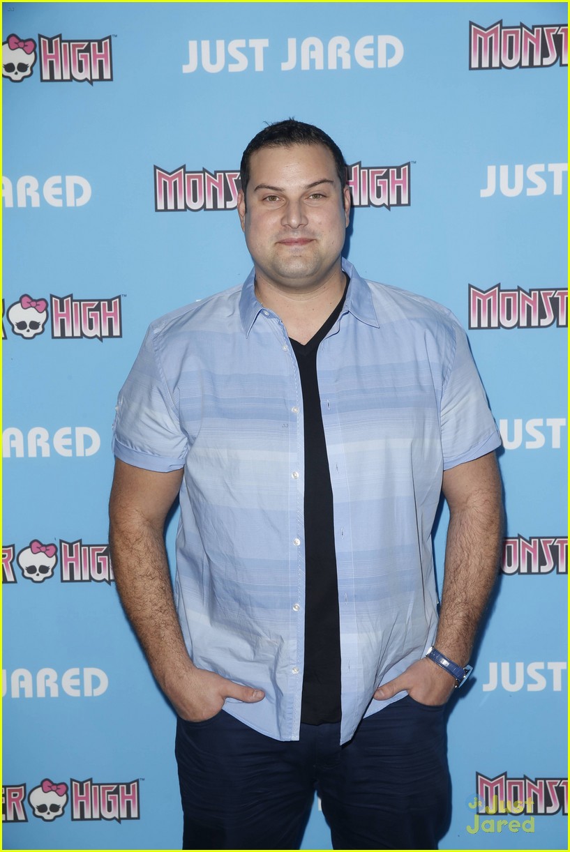 Mark Salling Stages 'Glee' Reunion with Max Adler at JJ's Throwback ...