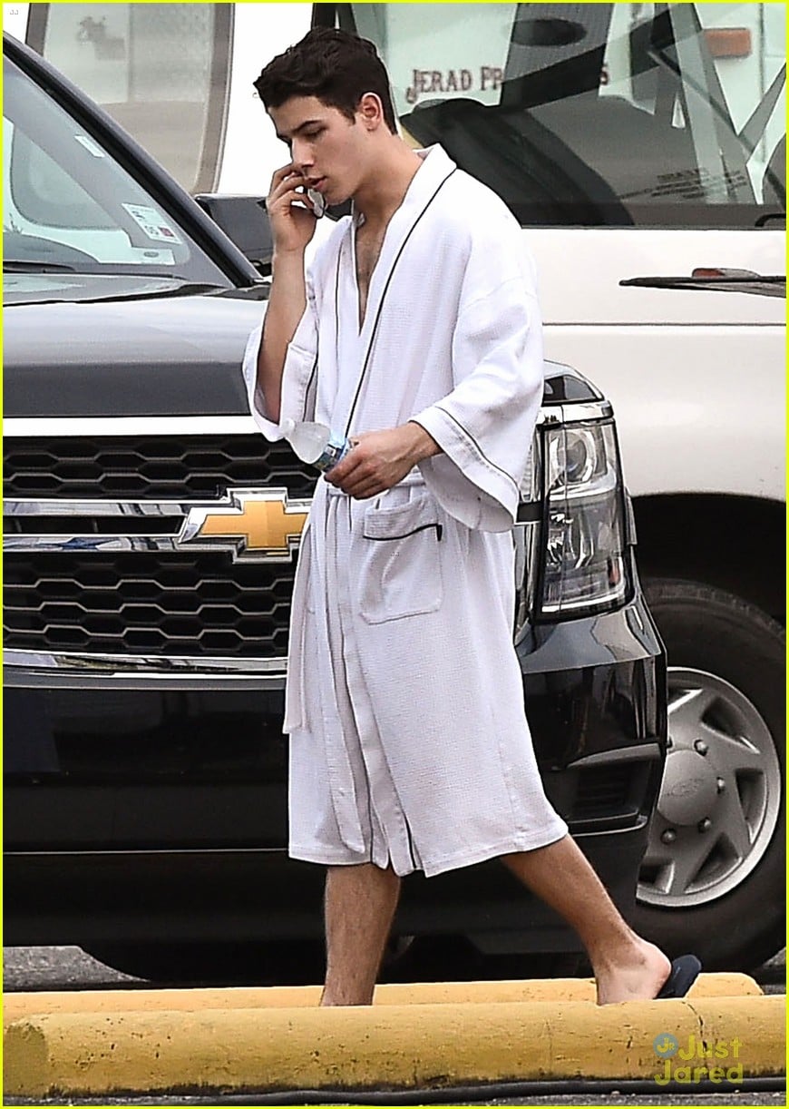 Full Sized Photo of nick jonas wears bath robe on scream queens set 05 ...