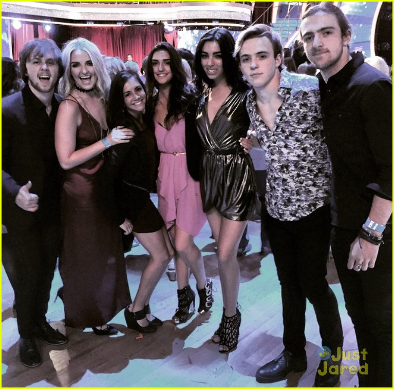 R5 & Family Support Riker Lynch at 'DWTS' Premiere - See the Pics ...