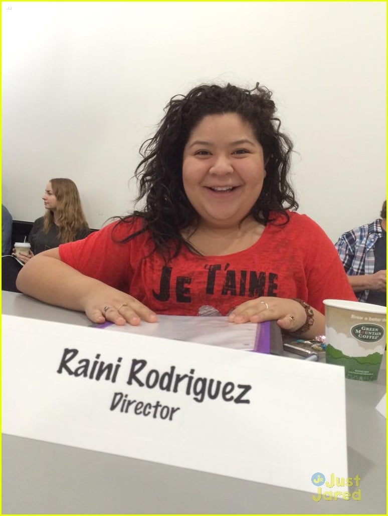 Raini Rodriguez Is Directing 'Austin & Ally' This Week! | Photo 784989 ...
