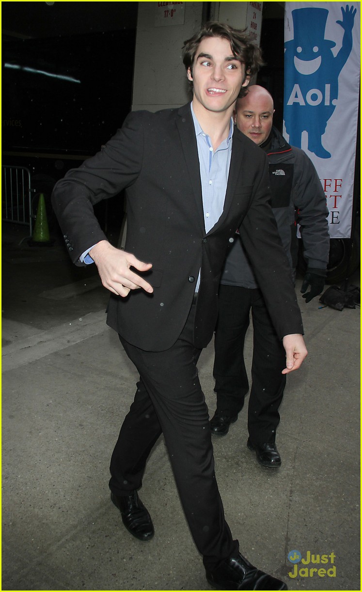 RJ Mitte Speaks About Turning A Disability Into An Ability | Photo ...