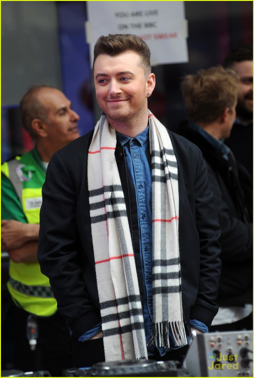 Sam Smith & Natalie Dormer Check Out Alexander McQueen's Exhibit in ...