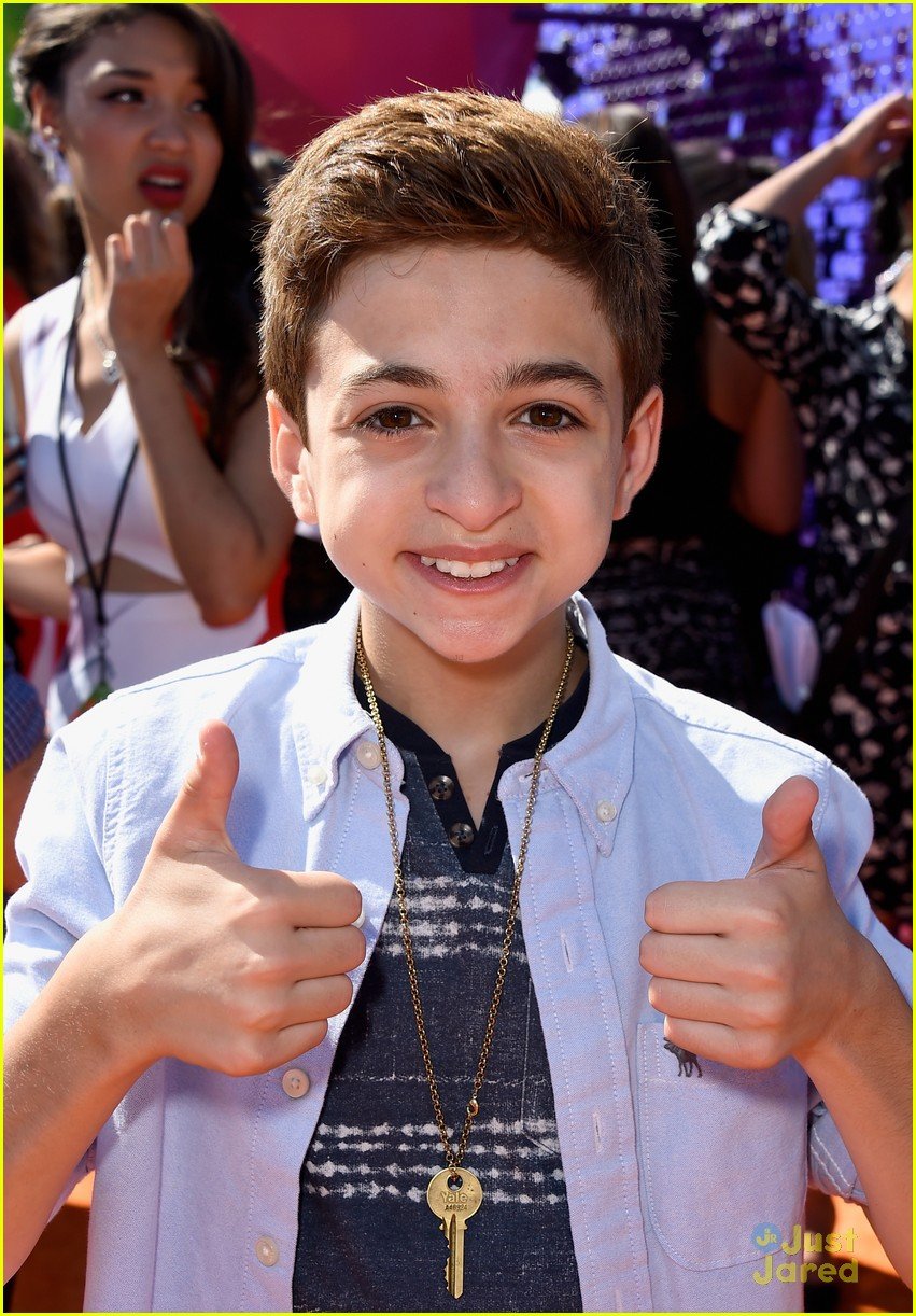 Full Sized Photo of skai jackson cameron boyce jj totah jessie kcas 09 ...