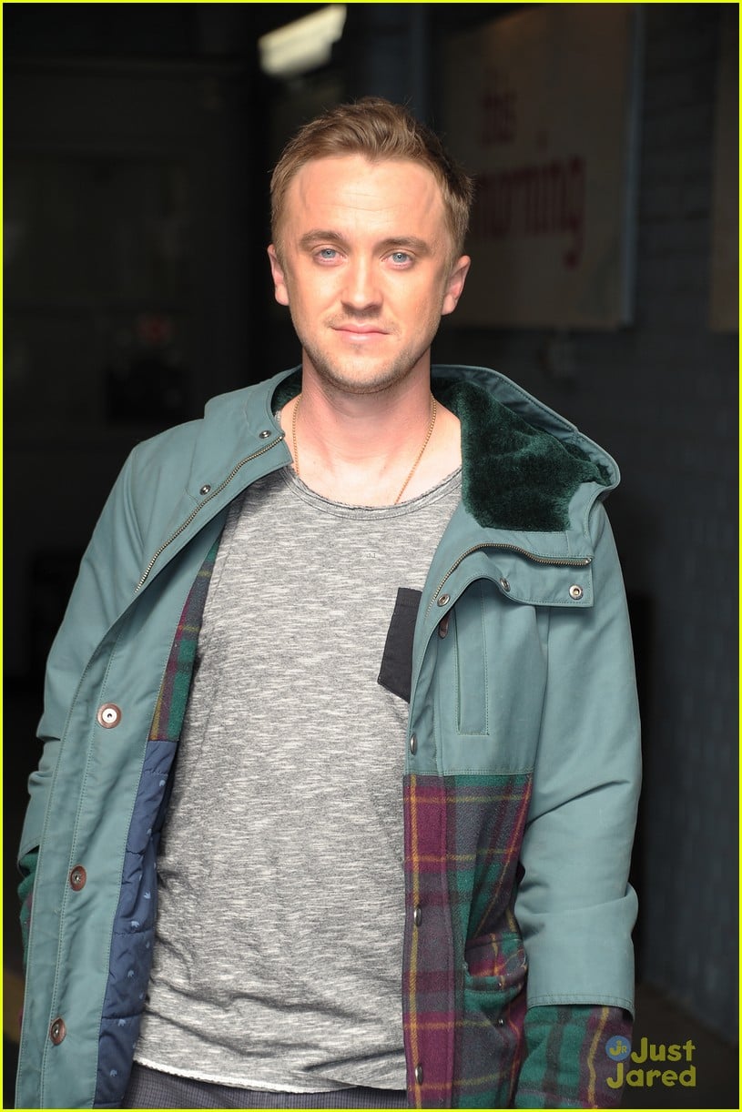 Tom Felton Says People 'Look Down' on Superfans | Photo 790506 - Photo ...