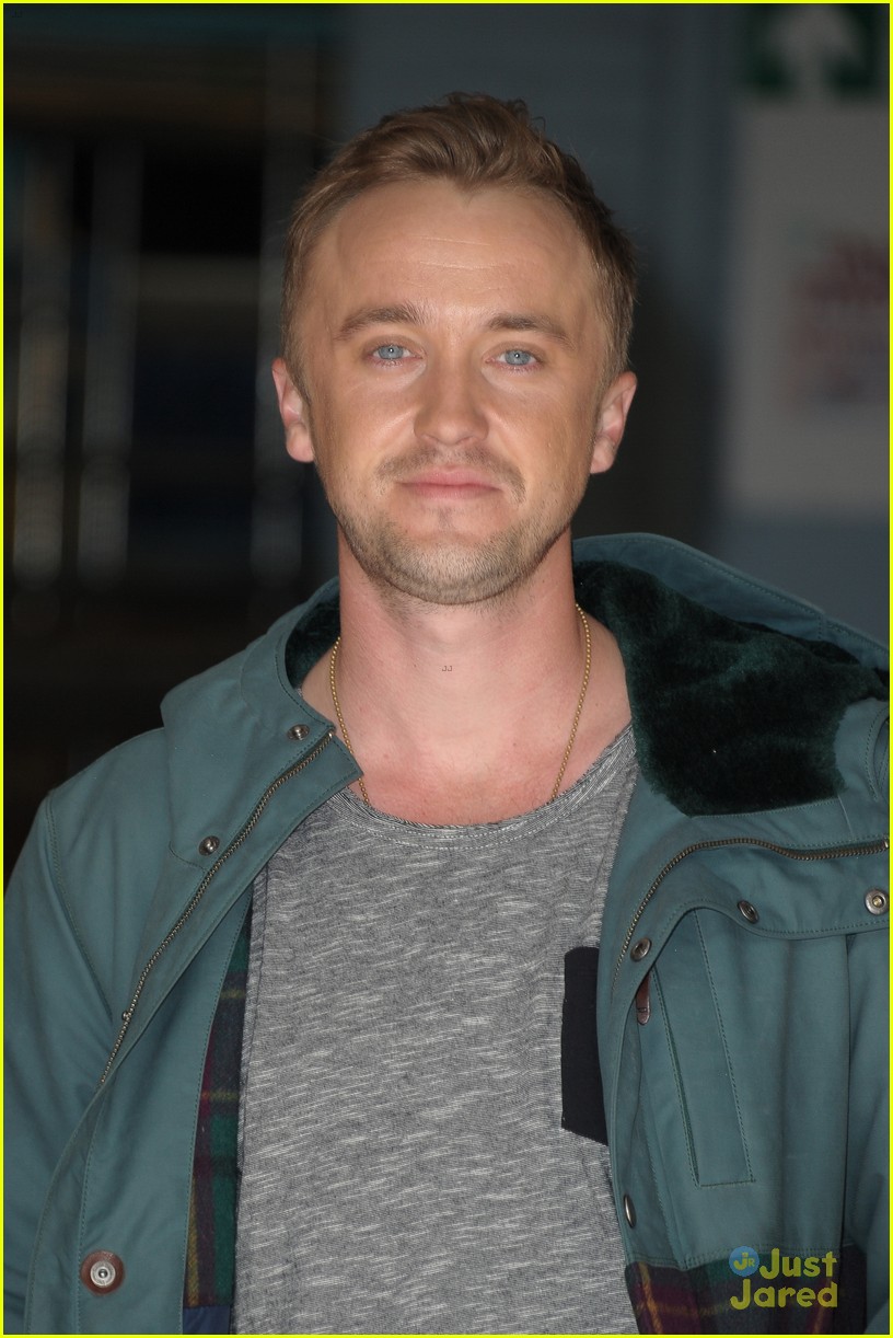 Tom Felton Says People 'Look Down' on Superfans | Photo 790507 - Photo ...