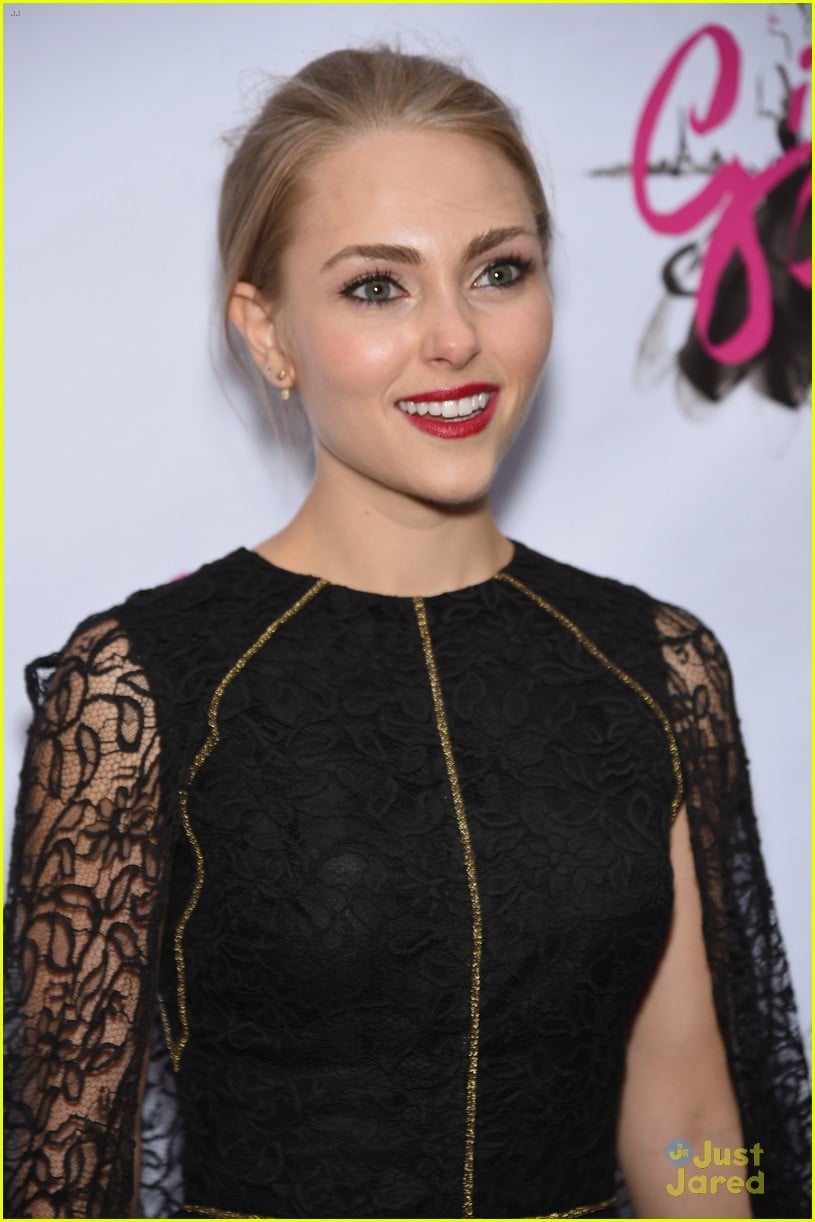 AnnaSophia Robb & Carly Rose Sonenclar Get Dressy at 'Gigi' Opening ...