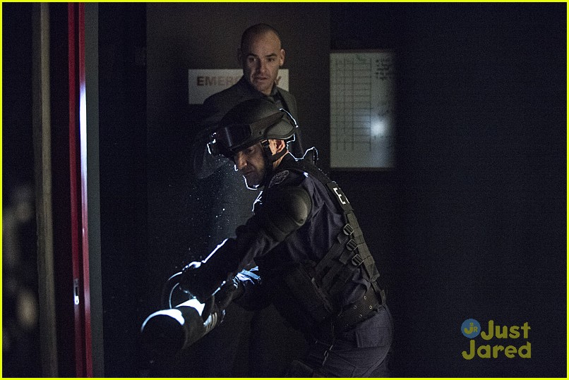 Full Sized Photo of arrow broken arrow stills 18 | Oliver Reluctantly ...