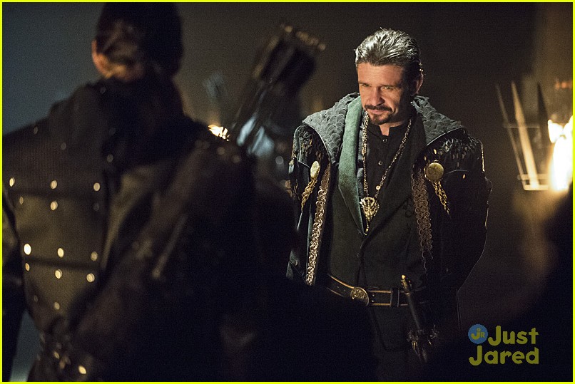 Felicity's Mom is Back on Tonight's 'Arrow' | Photo 794280 - Photo ...