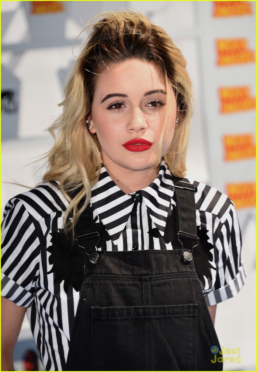 Bea Miller Shares 'Small Hands' Cover Before MTV Movie Awards 2015 ...
