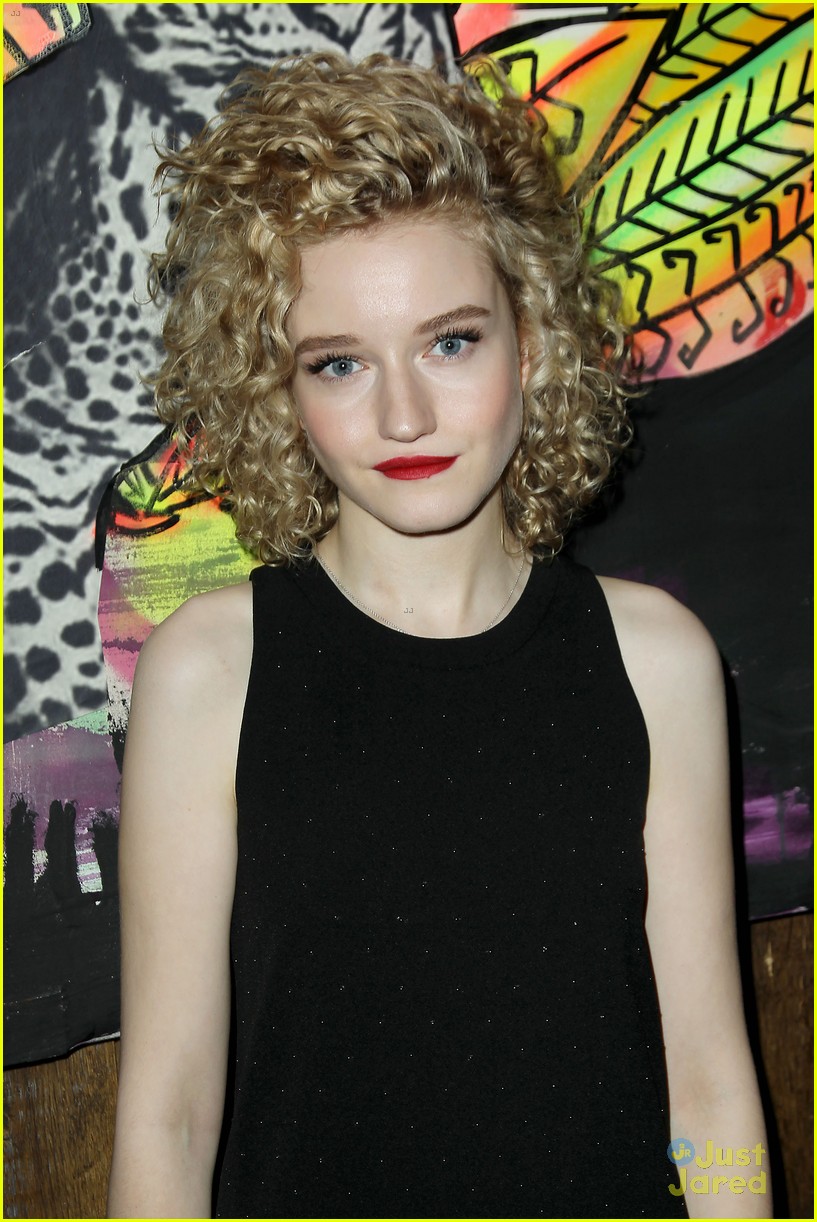 Nat Wolff & Julia Garner Are Perfect Co-Stars at 'Grandma' Tribeca ...