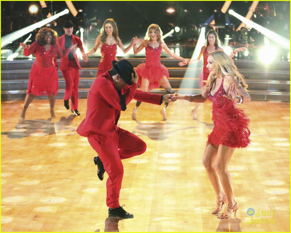 Chelsea Kane, Amy Purdy & Amber Riley Heat Up DWTS' 10th Anniversary ...