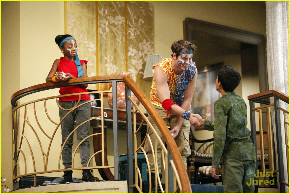 Full Sized Photo of matt shively returns jessie capture nag stills 02 ...