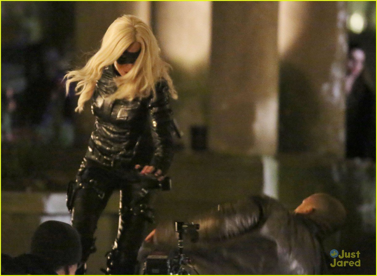 Katie Cassidy Jets Off To Miami After Shooting 'Arrow' Fight Scenes ...