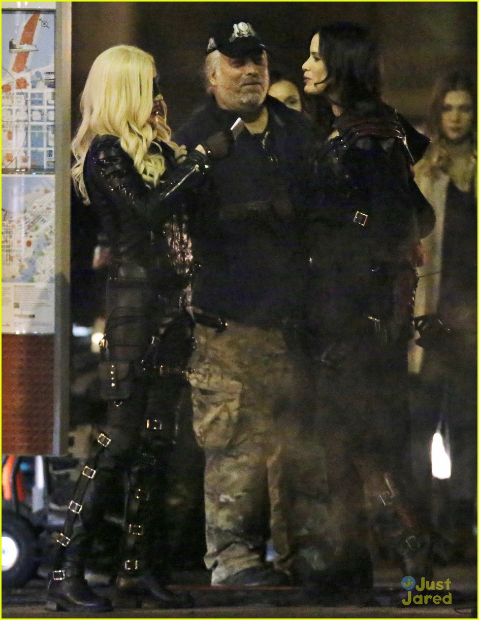 Katie Cassidy Jets Off To Miami After Shooting 'Arrow' Fight Scenes ...