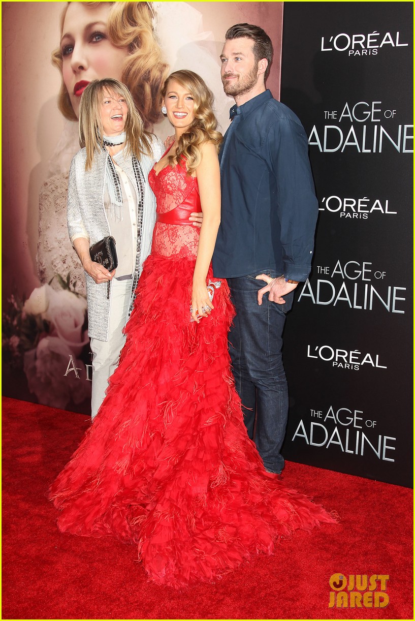Blake Lively Brings Her Family to 'Age of Adaline' Premiere! | Photo ...