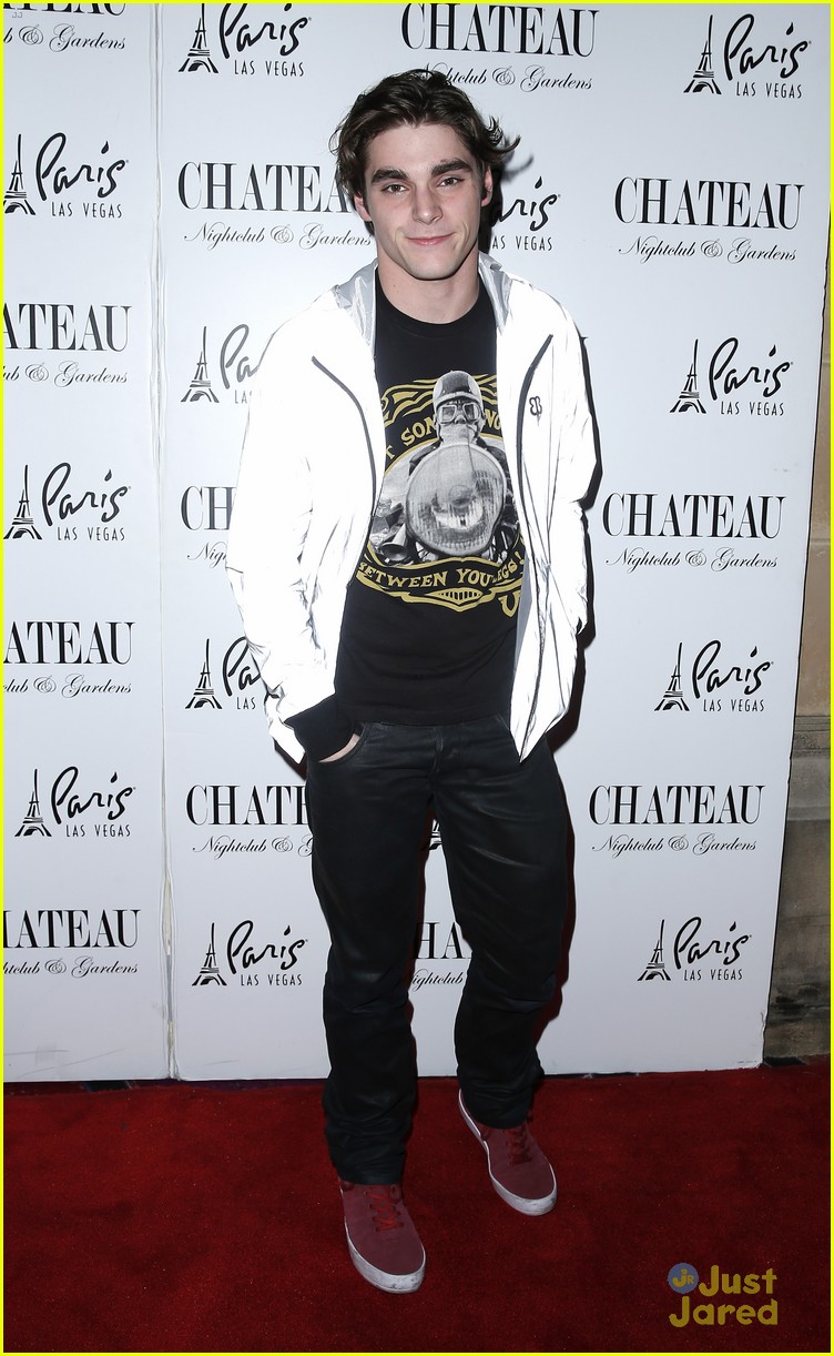 RJ Mitte Fights to End People's Misconceptions on Disabilities | Photo ...