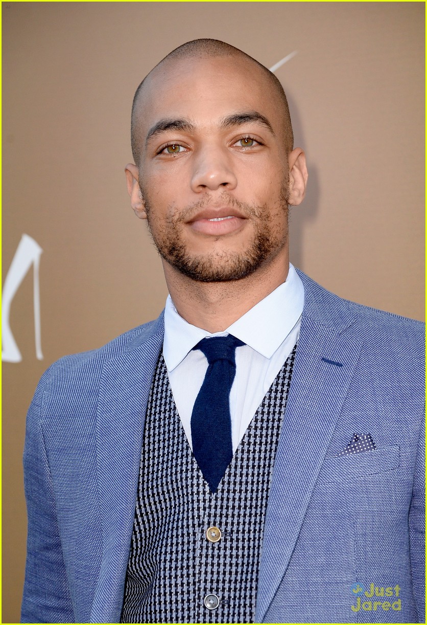 Naya Rivera Keeps Baby Bump Covered in Glam Look | Photo 800030 - Photo ...