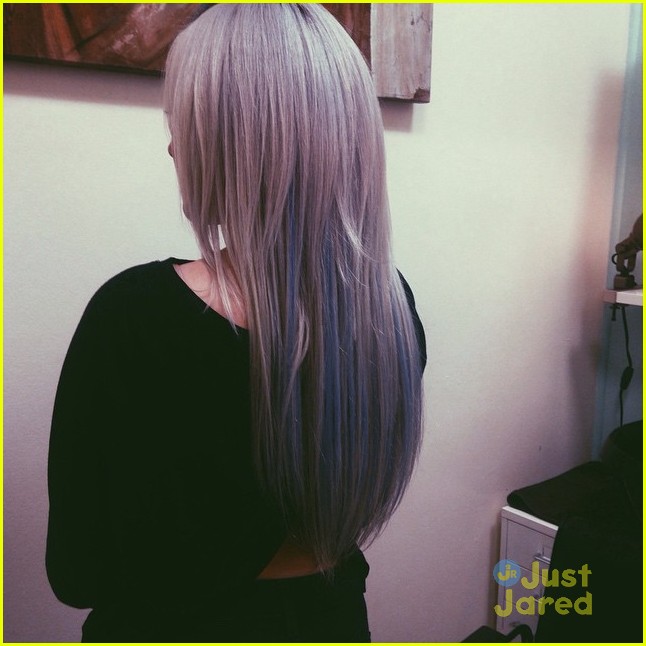 Noah Cyrus Shows Off Insides For Peta2 Ad Before Changing Hair Color ...