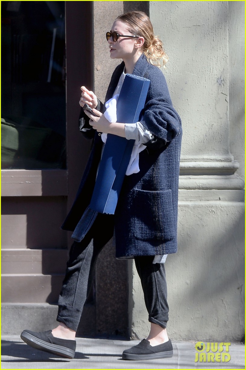 Full Sized Photo of elizabeth olsen the edit magazine 05 | Elizabeth ...