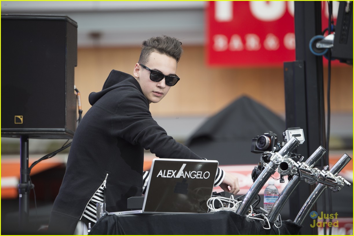 Get A Sneak Peek At the ARDY's Pre-Show Party Before The RDMAs 2015 ...