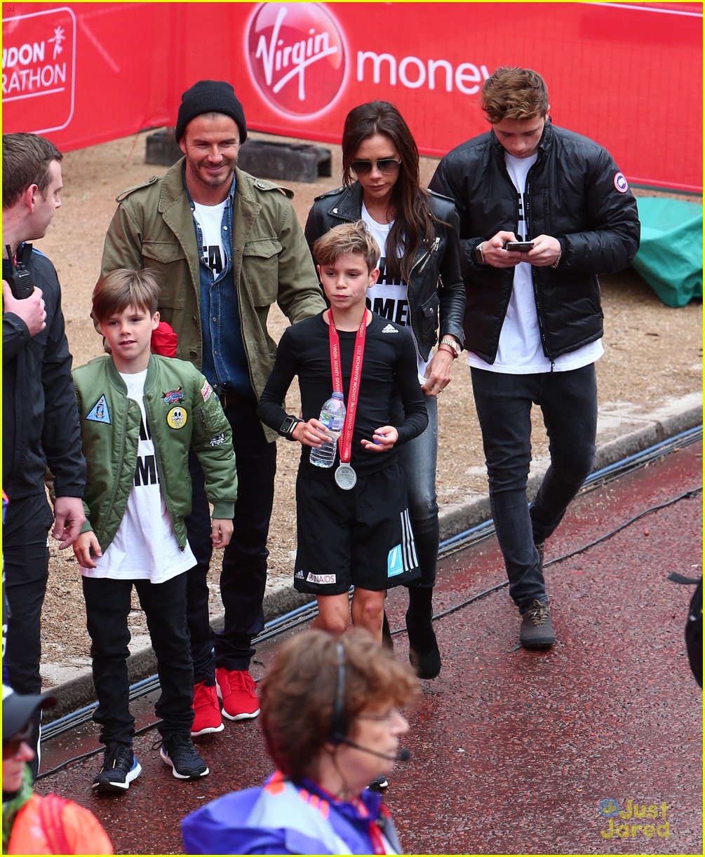 Full Sized Photo of beckham family romeo london marathon 30 | Brooklyn ...