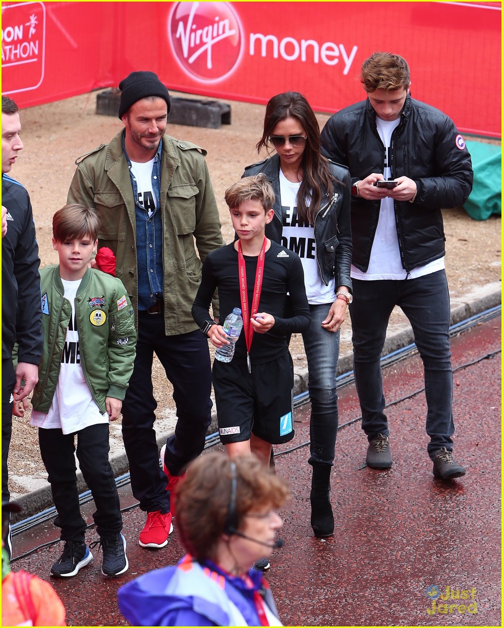 Brooklyn Beckham Cheers on Brother Romeo at Junior London Marathon ...