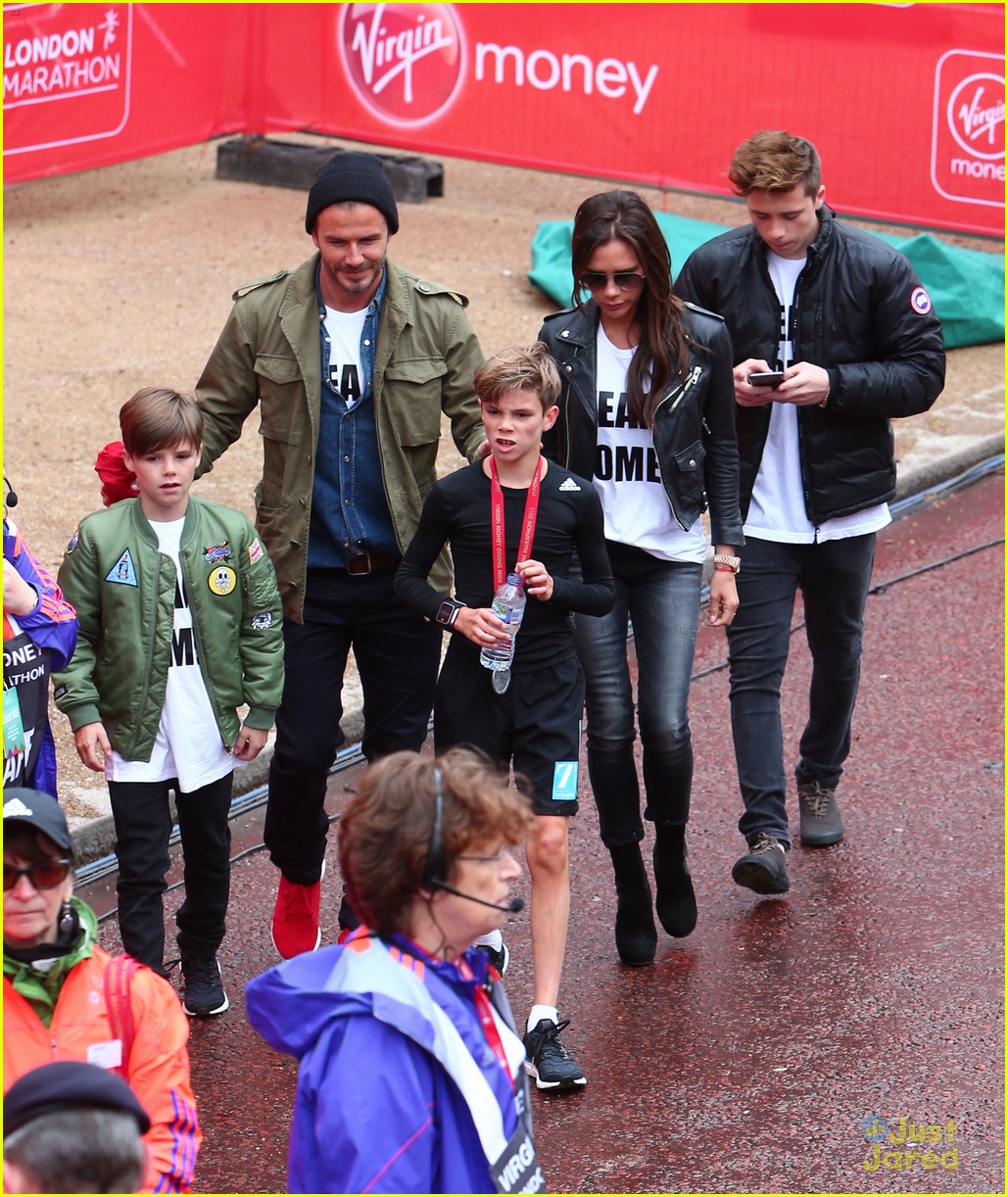 Full Sized Photo of beckham family romeo london marathon 33 | Brooklyn ...