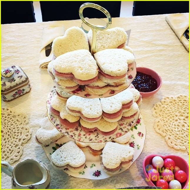 Rydel Lynch Throws The Perfect Springtime Tea Party - See The Pics ...