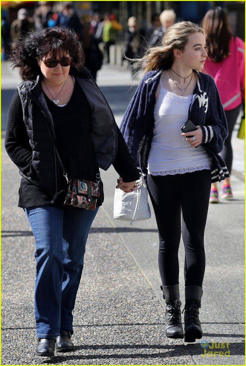 Full Sized Photo of sabrina carpenter congrats aa cast kca win 08 ...