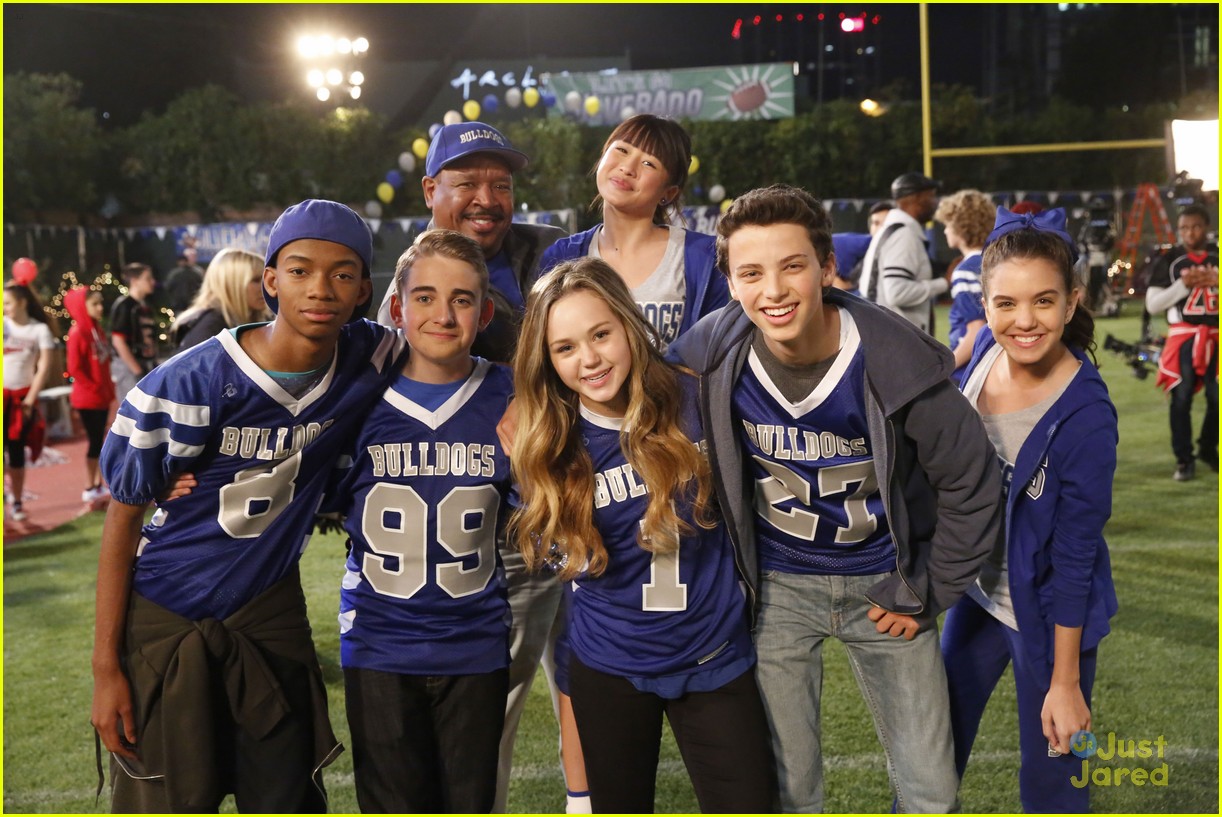 Bella Can't Play Football?! No Way! Watch A Clip From 'Bella & The ...