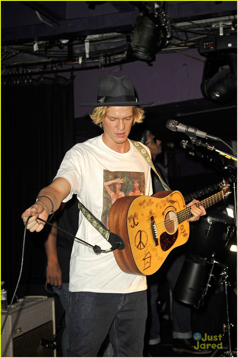 Cody Simpson Loves Music More Every Day | Photo 809747 - Photo Gallery ...