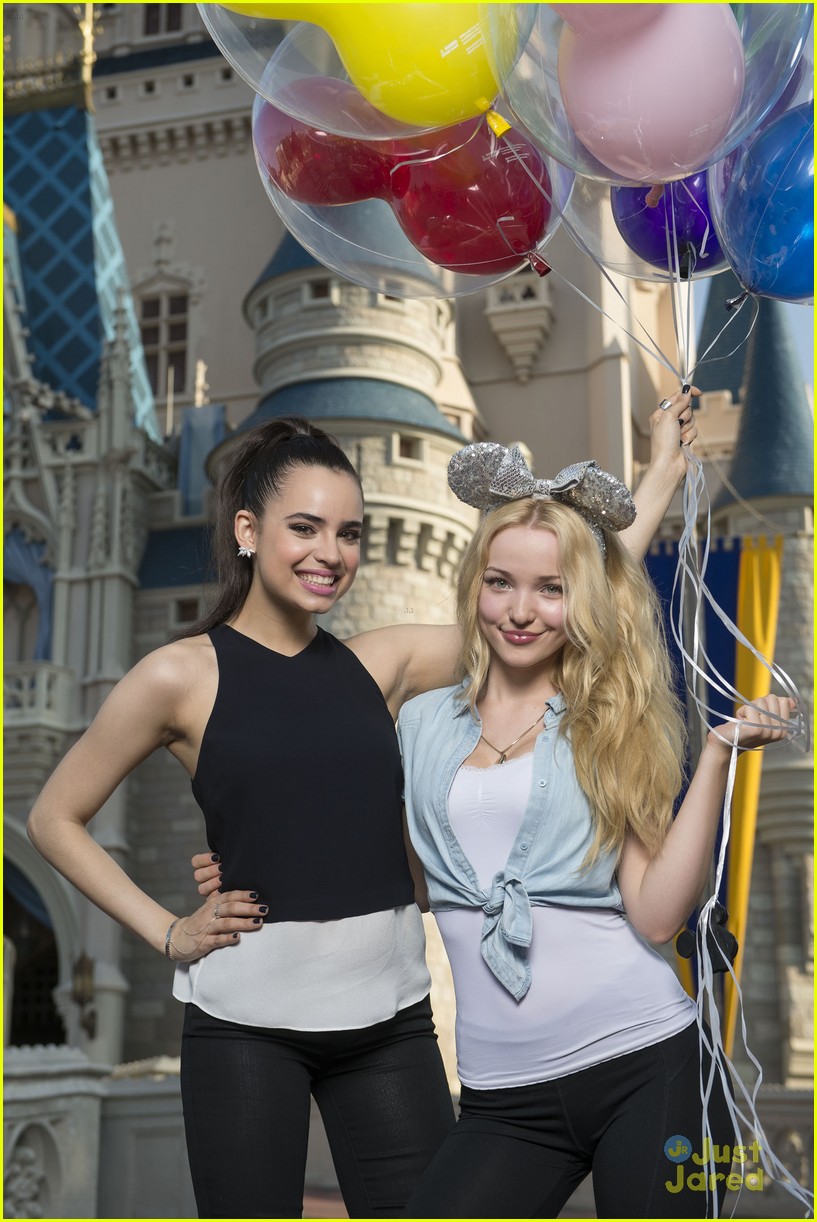 Dove Cameron & Sofia Carson Meet Their 'Descendants' Parents at Walt ...