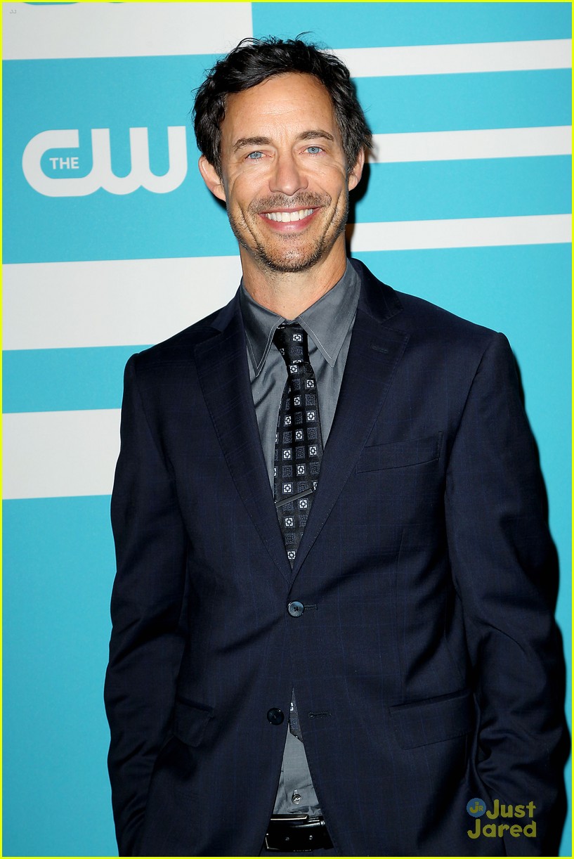 Candice Patton & Grant Gustin Head To CW Upfronts In A 'Flash' | Photo ...