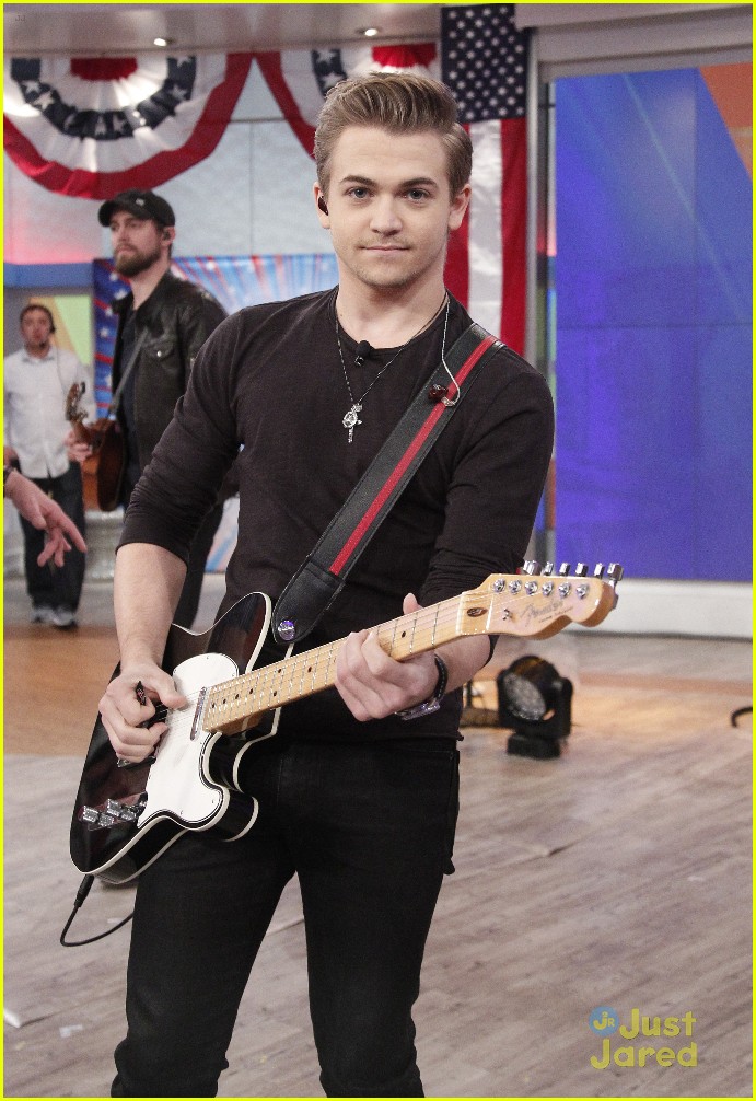 Hunter Hayes Talks New Song '21' Before 'The View' Performance - Watch ...