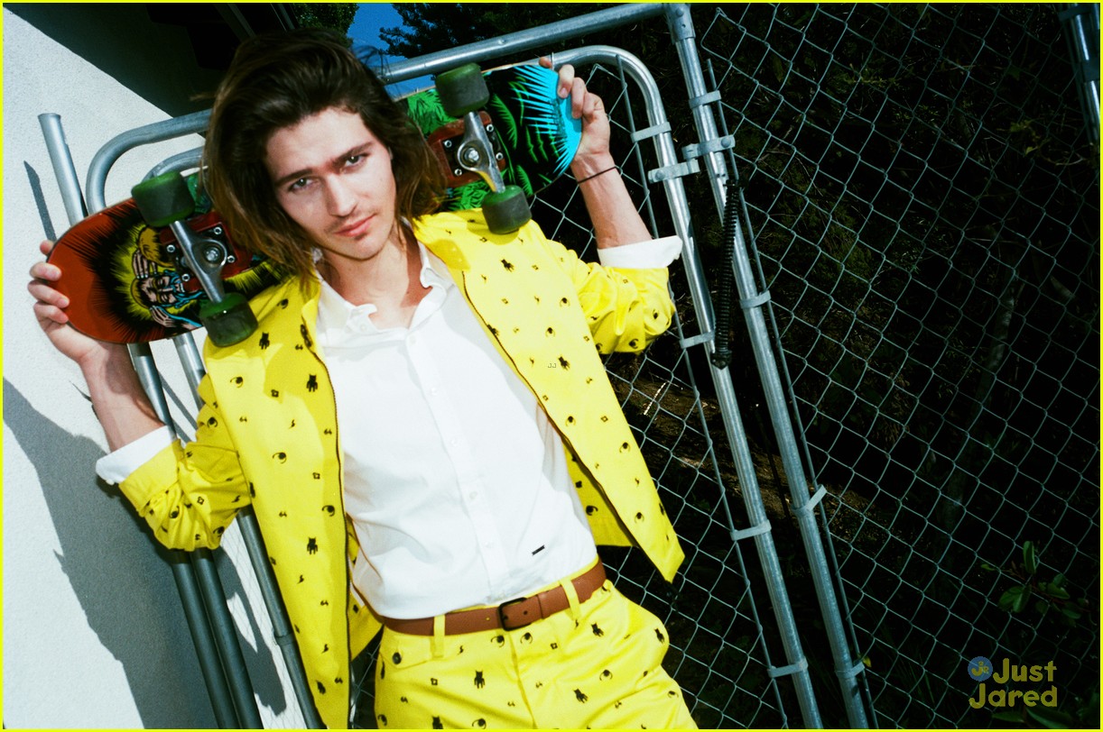 'Jem & the Holograms' Cast Lands Feature in Nylon's 'Young Hollywood ...