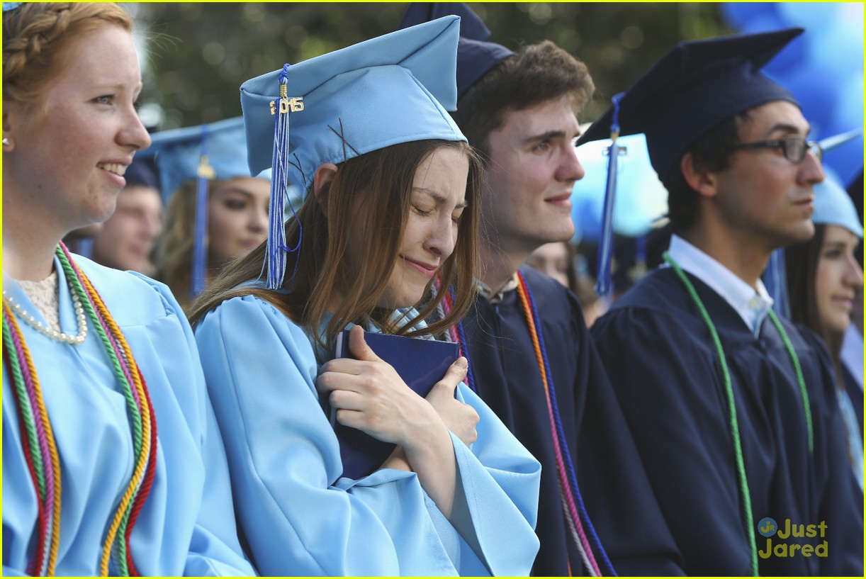 Sue Graduates On Tonight's 'The Middle' Season Finale! | Photo 812082 ...