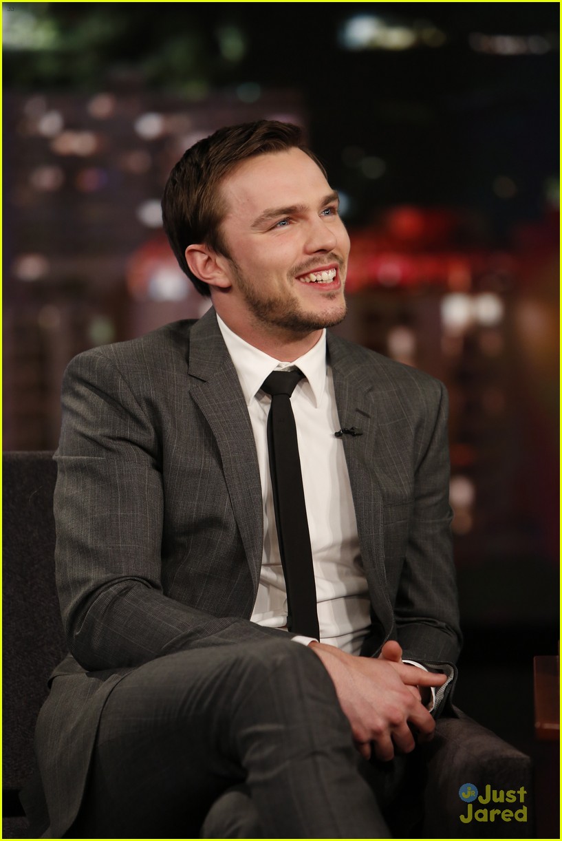 Nicholas Hoult Makes Us Swoon at the 'Mad Max: Fury Road' Premiere ...