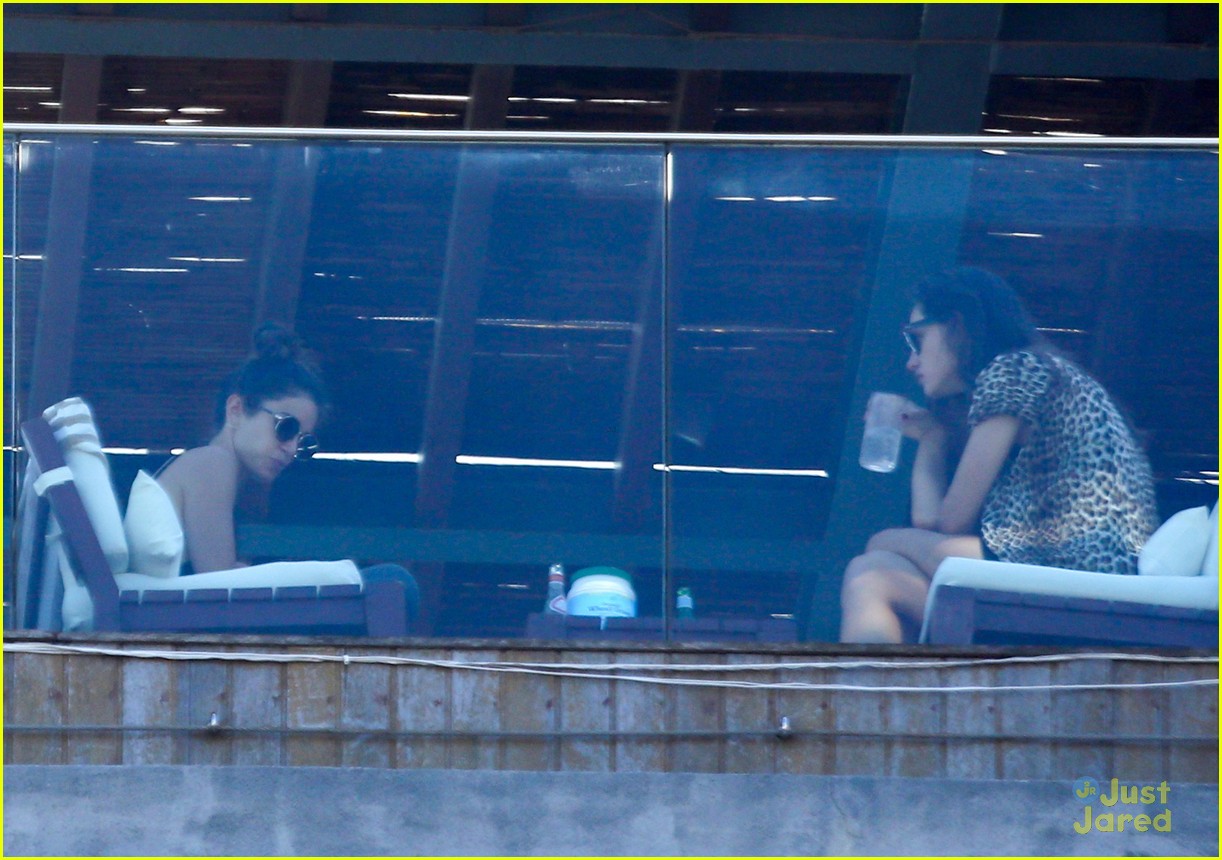 Ian Somehalder Kisses Wife Nikki Reed in Rio! | Photo 807813 - Photo ...