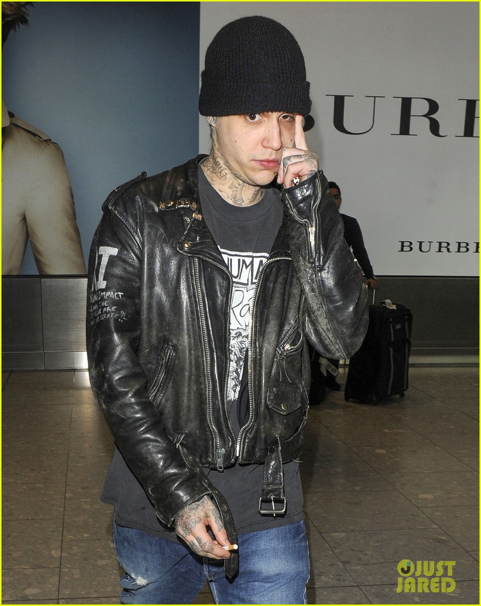 Rita Ora Debuts New Song 'Poison' - Listen Now! | Photo 814591 - Photo ...