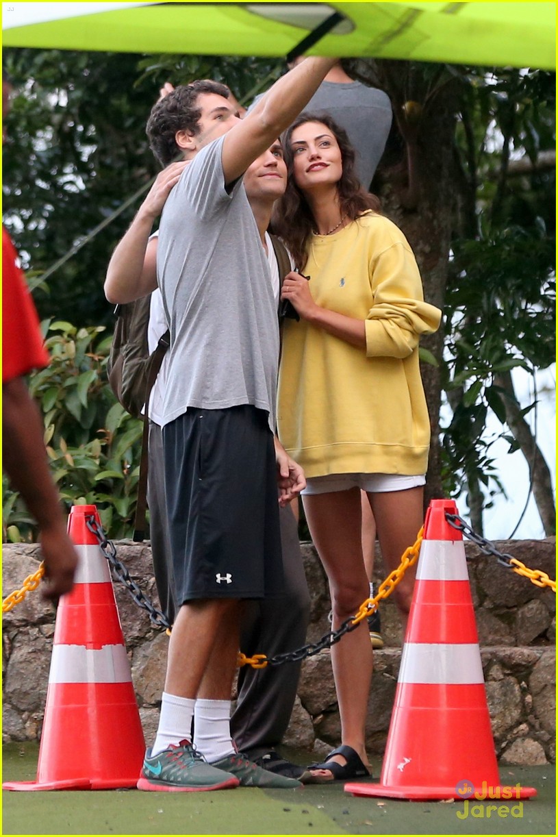Paul Wesley & Phoebe Tonkin Couple Up While Touring Rio! | Photo 807672 ...