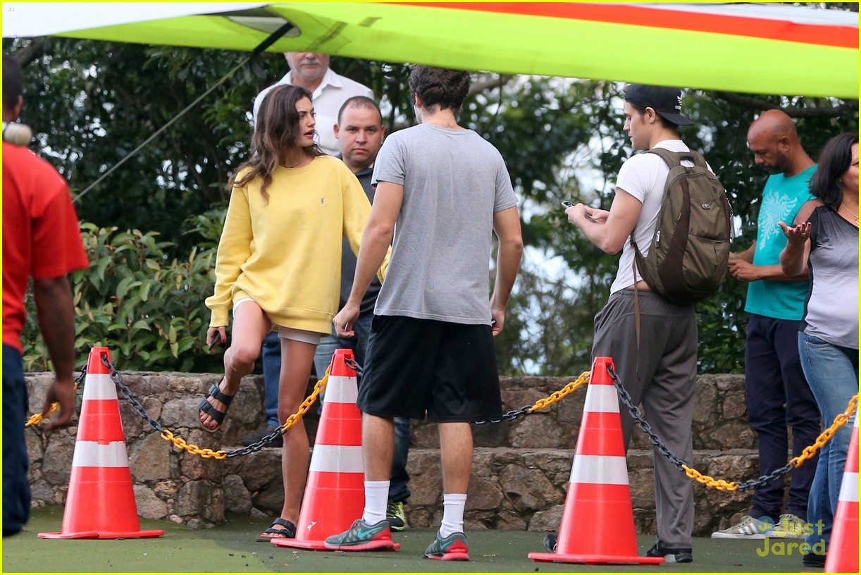 Paul Wesley & Phoebe Tonkin Couple Up While Touring Rio! | Photo 807689 ...