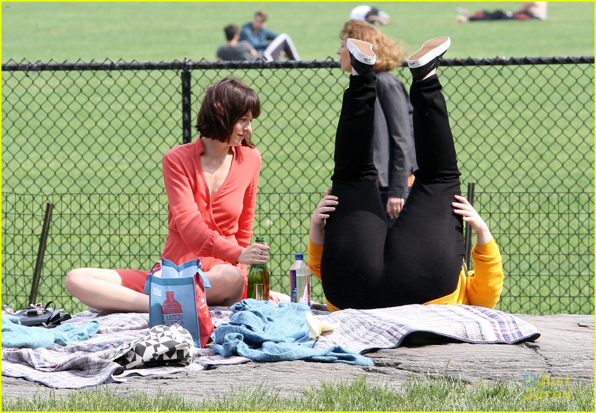 Rebel Wilson's Boyfriend Mickey Gooch Joins 'How to be Single' | Photo ...